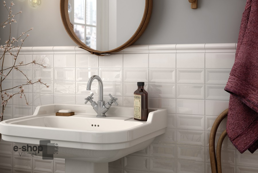 Zajímavé obklady do koupelny v bílé barvě