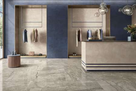 Šedé dlažby Velvet Silver a Stone v koupelně (Codicer)