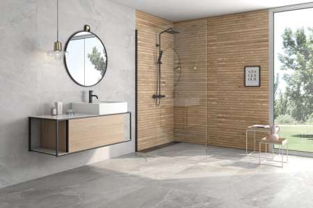 Šedé dlažby Velvet Silver a Stone v koupelně (Codicer)