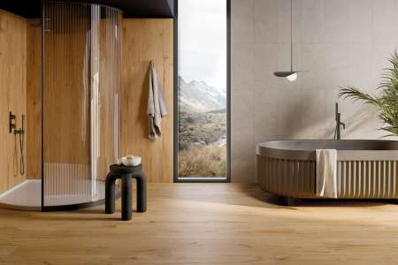 Šedé dlažby Velvet Silver a Stone v koupelně (Codicer)