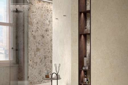 Šedé dlažby Velvet Silver a Stone v koupelně (Codicer)